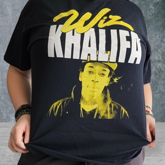 Gildan | Shirts | Wiz Khalifa Retro Smoke Tshirt Xl | Poshmark